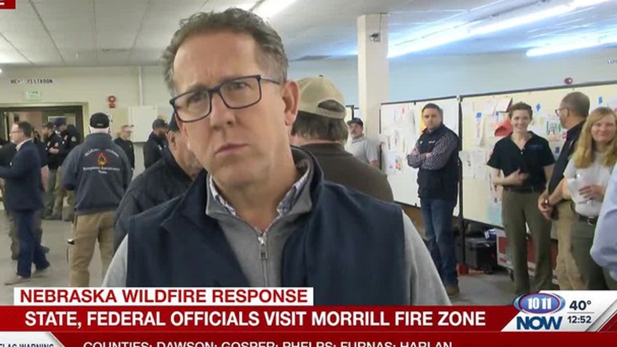 Adrian Smith gives update after taking second tour of Morrill Fire ...
