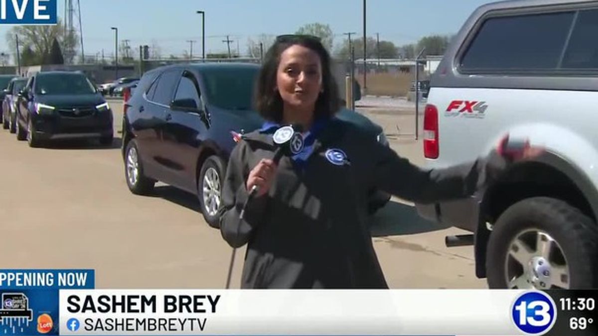 Sashem Brey is live from 13abc's free Shred Day event | Haystack News