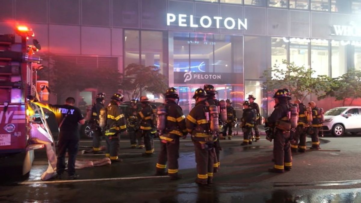 NYC Amtrak fire causes commuter chaos | Haystack News