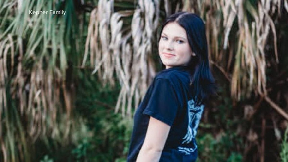 Teen found dead on Carnival cruise died by asphyxiation, source says ...