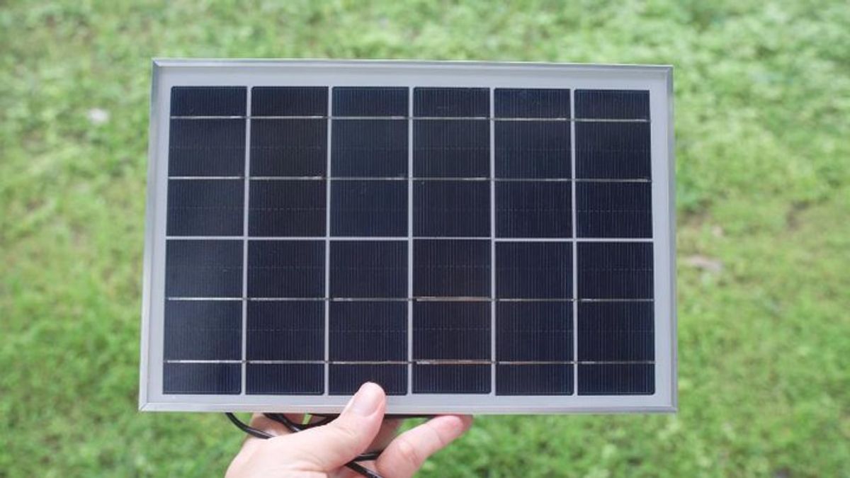 Plug-in solar panels legalized in six US states | Haystack News