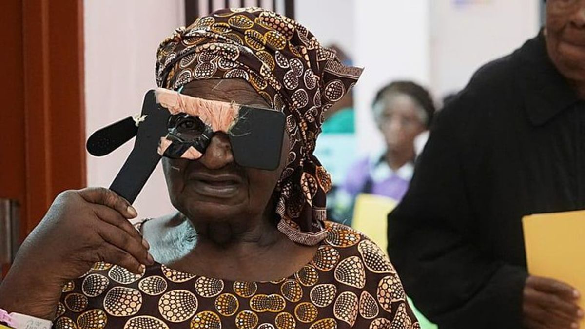 Eye surgery marathon restores sight for over 100 people in South Africa ...