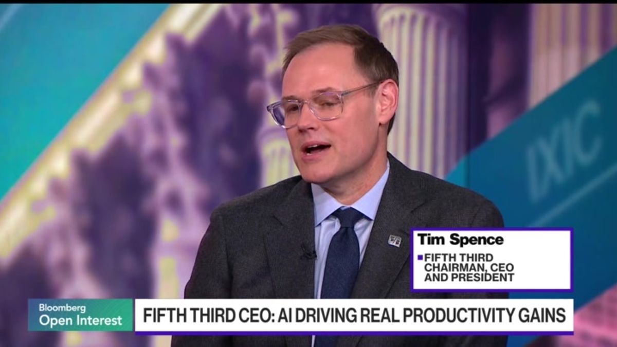 Fifth Third CEO: AI Writing 40% of Code | Haystack News