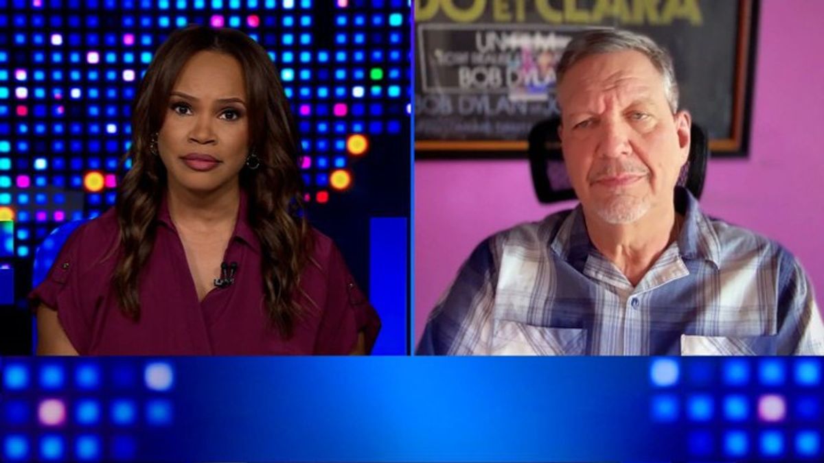 World famous magicians, Penn and Teller, warn the Supreme Court about ...