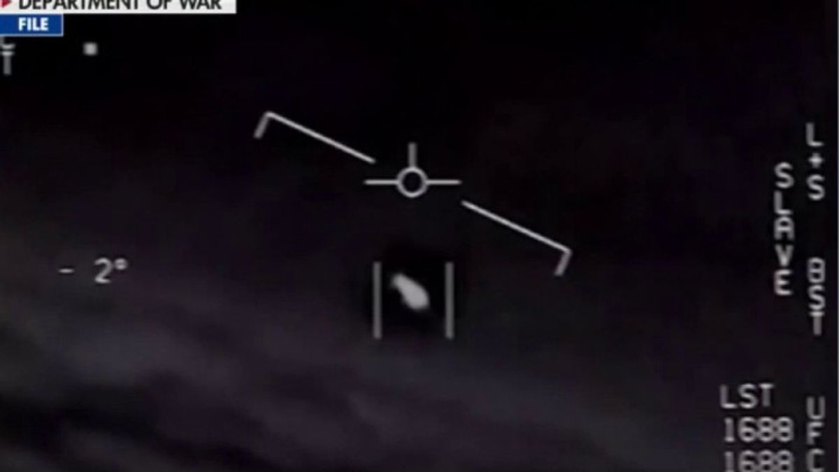 Pentagon releases hundreds of UFO files | Haystack News