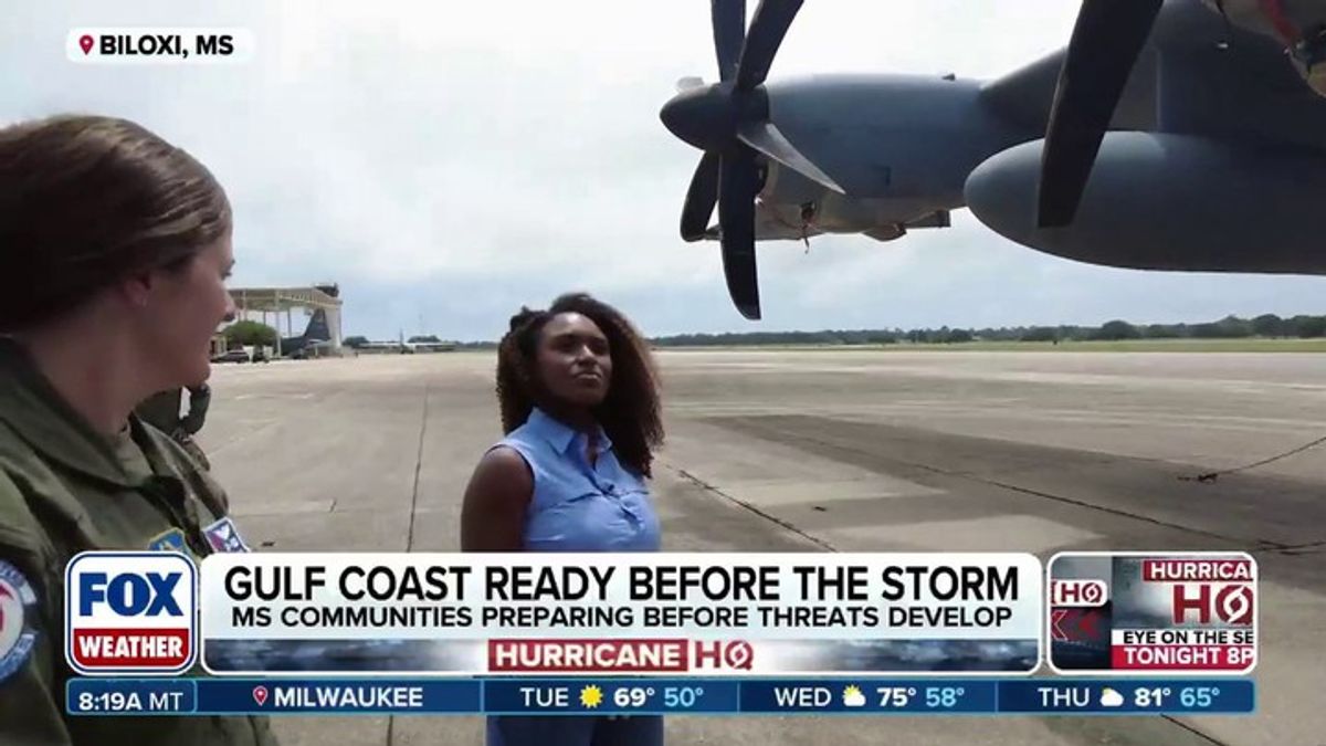 Hurricane Hunter shares chilling experience flying into Hurricane ...
