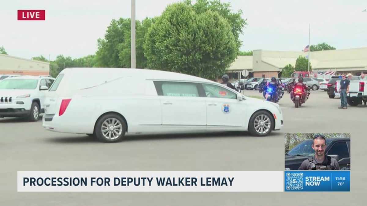Funeral procession for slain deputy 'Walker' Lemay arrives at Heavener ...