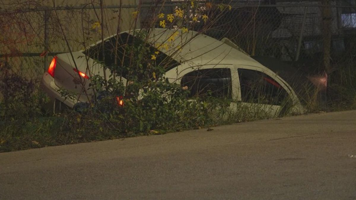 Woman dies after being pinned between cars, losing leg in crash in ...