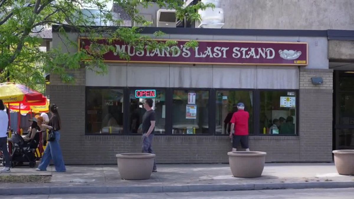 Boulder staple Mustard's Last Stand to close after nearly 50 years due ...