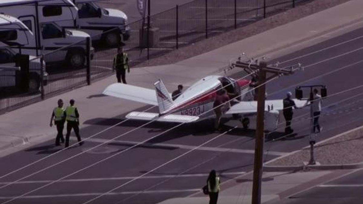 Small plane makes emergency landing near Gilbert Road and Main Street ...