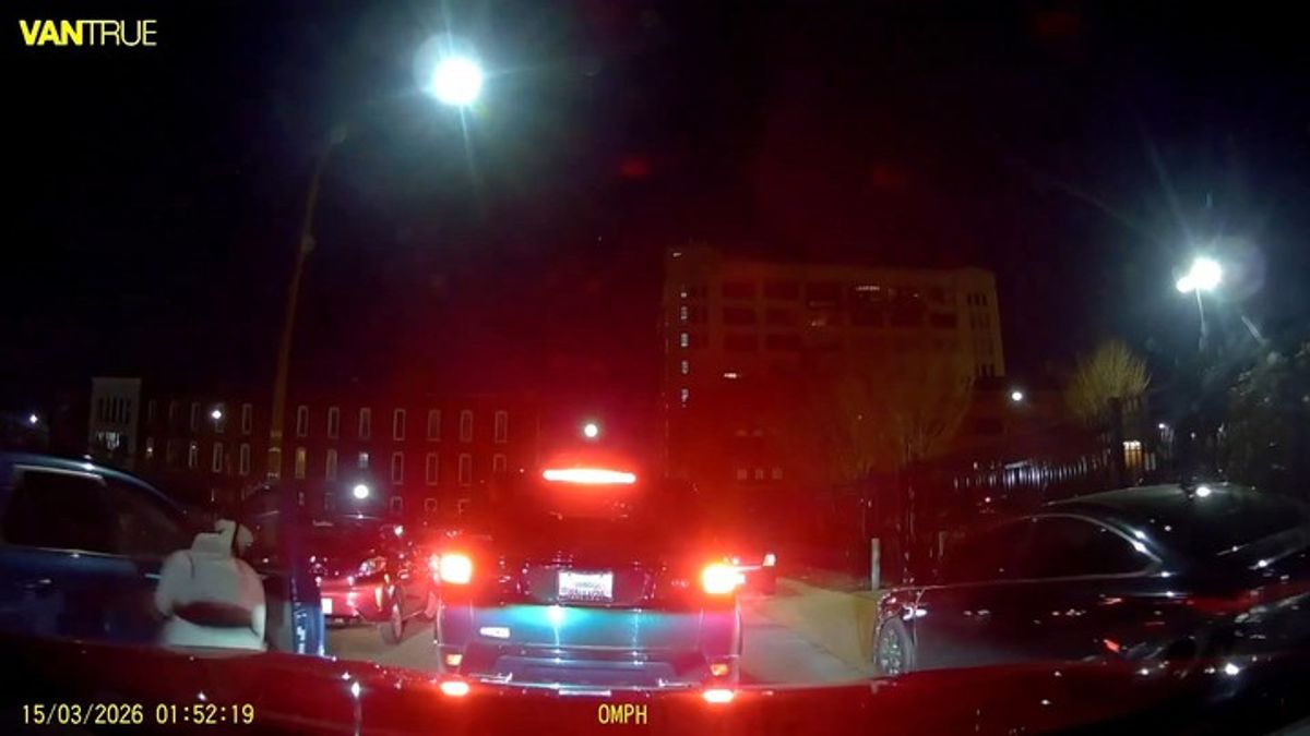 Drivers caught in the middle of shootout during St. Louis weekend ...