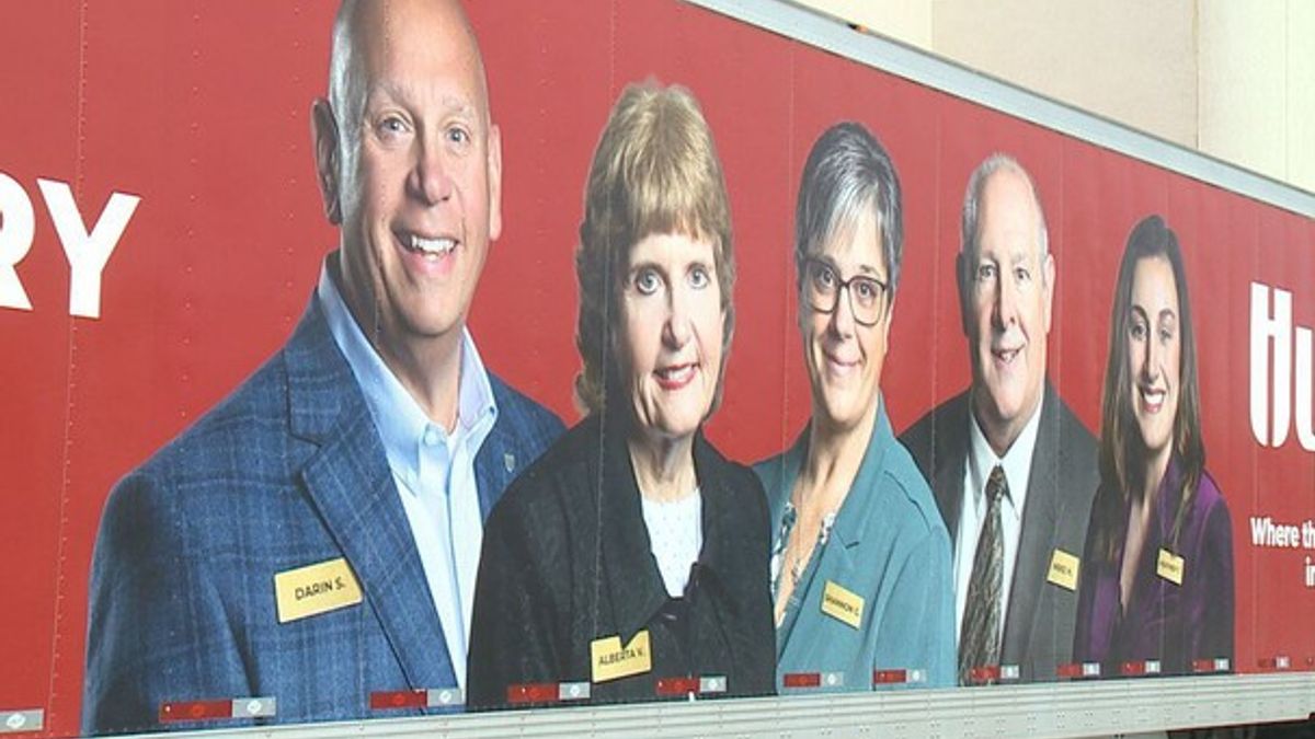 Longtime Brookings Hy-Vee worker to be featured on store semi-truck ...