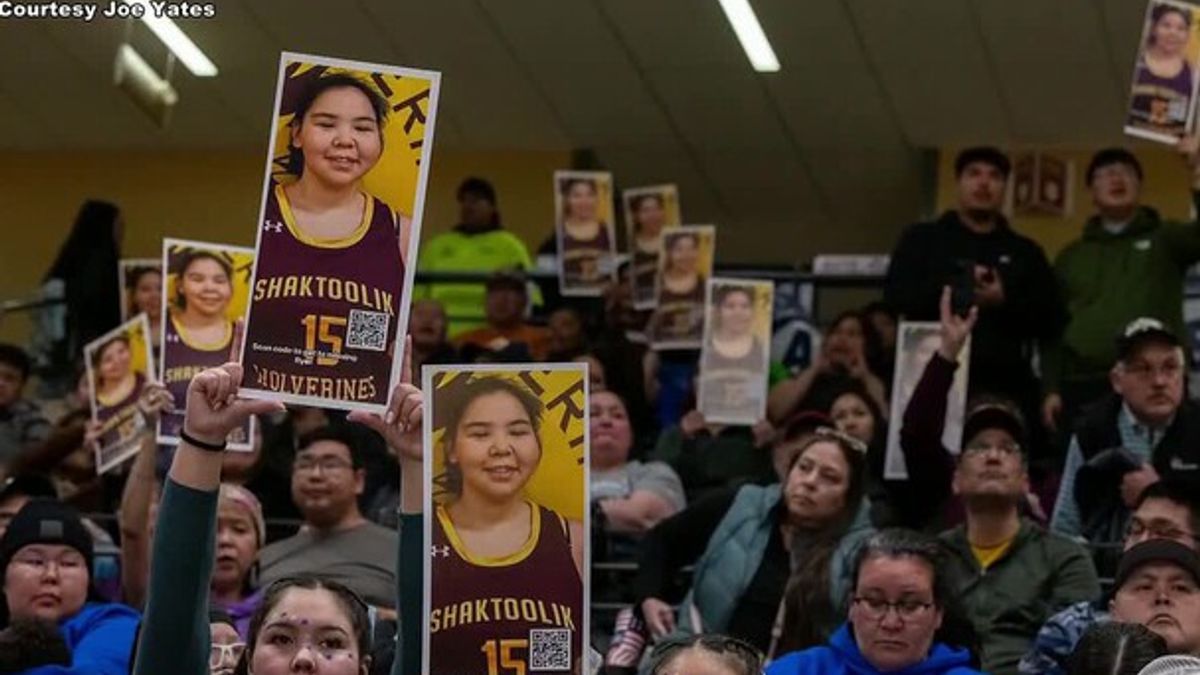 ‘Bring Kelly home’: chant fills Anchorage arena as search continues for ...