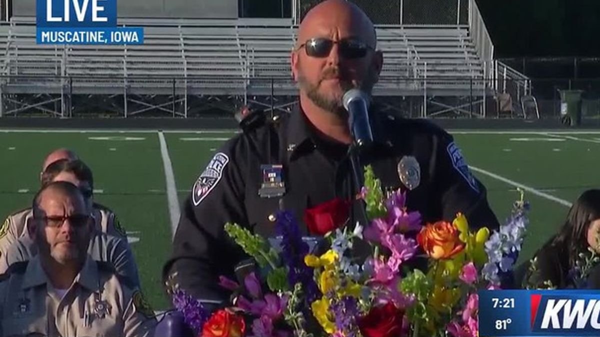 Muscatine Police Chief Anthony Kies speaks at vigil for 6 shooting ...