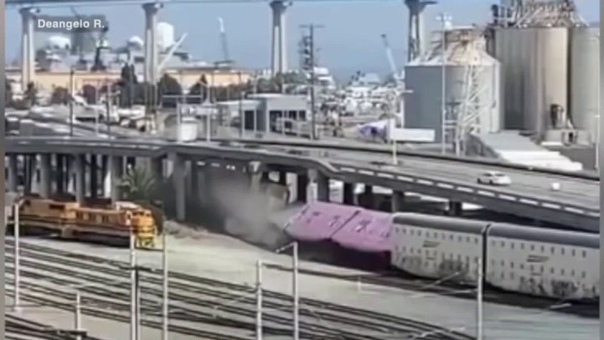 BNSF train derails near Petco Park | Haystack News