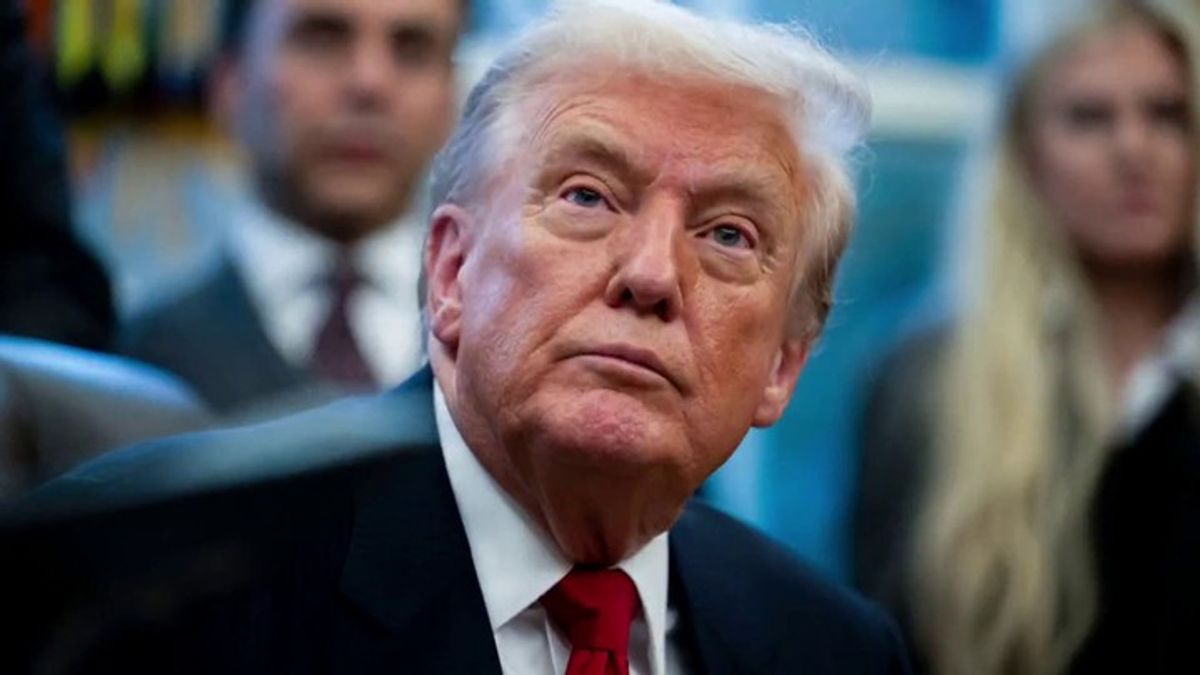 Trump Accuses Dems of 'Seditious Behavior, Punishable by Death ...