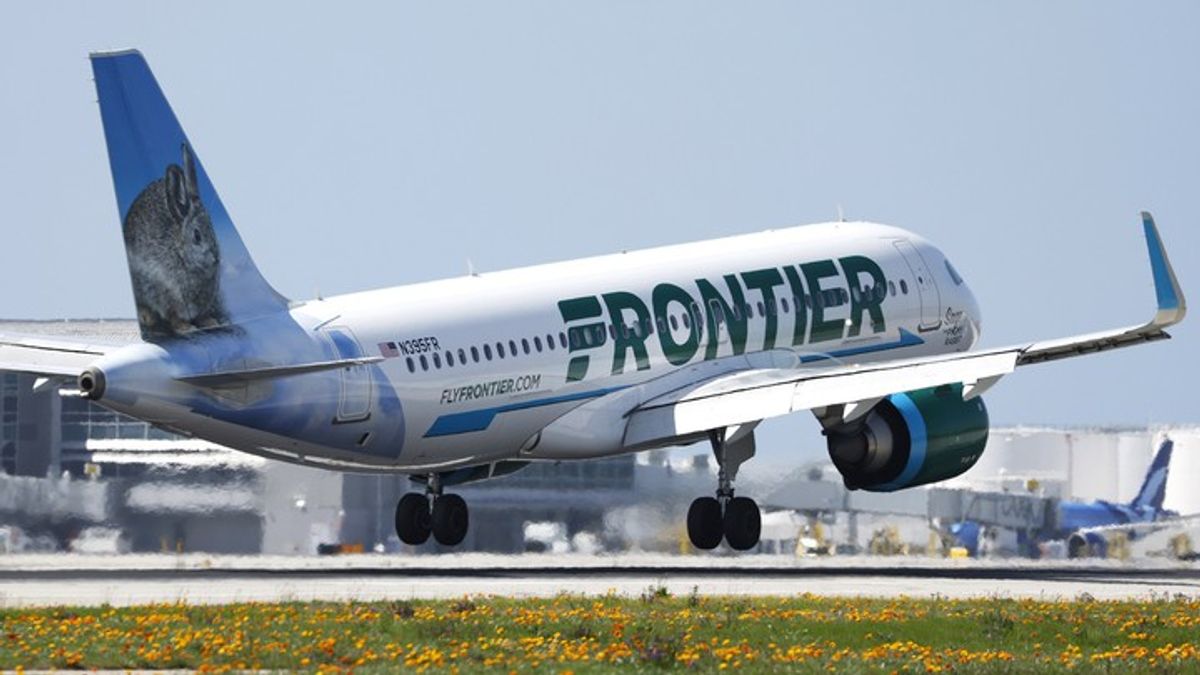 Frontier Jet Slams on Brakes to Avoid 2 Trucks on LAX Runway | Haystack ...