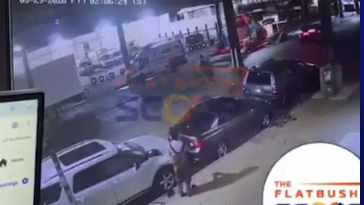Sewer mystery: 2 groups seen exiting manholes in Williamsburg ...