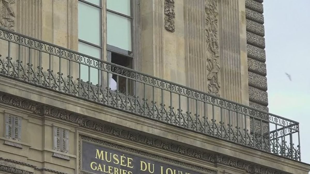 Two people arrested in connection to Louvre heist | Haystack News
