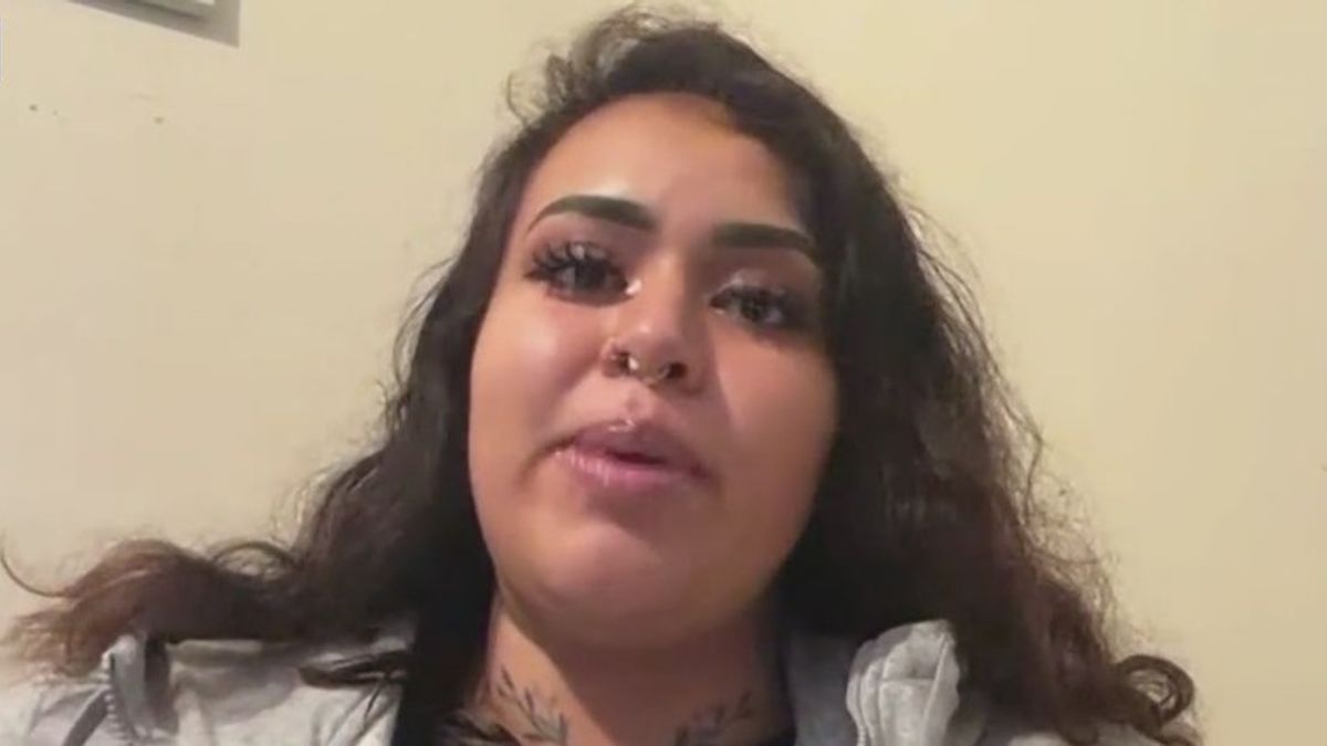 Chicago woman asks fed: 'You gonna shoot a pregnant woman?' | Haystack News