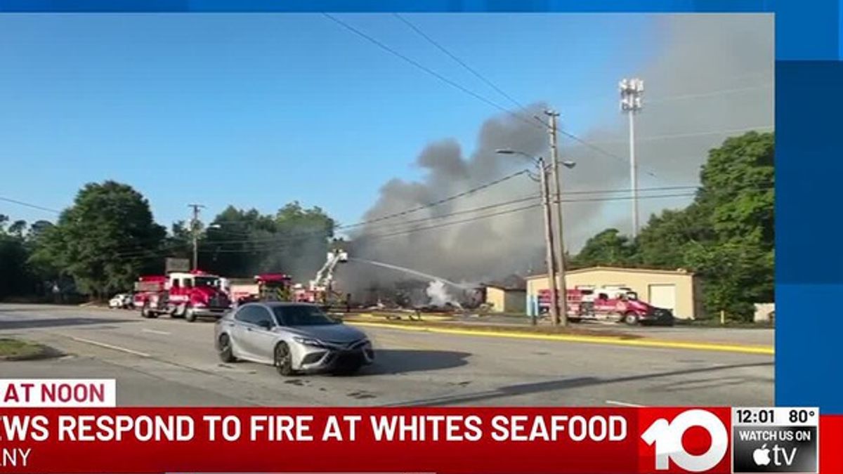 LIVE: Crews respond to fire at Whites Seafood | Haystack News