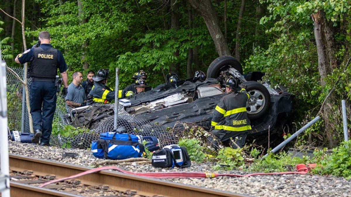 Police investigate deadly MBTA train crash at Braintree crossing ...