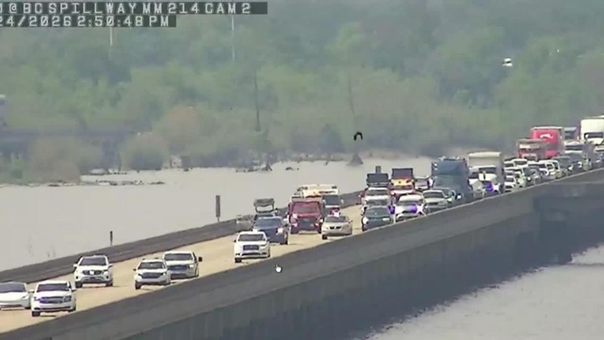 Lanes reopen on Bonnet Carre Spillway after car fire stalls traffic ...
