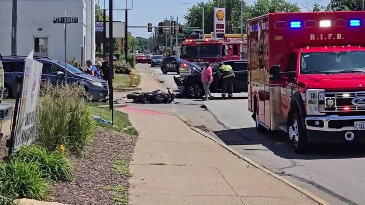 Motorcycle, car crash in Rock Island | Haystack News