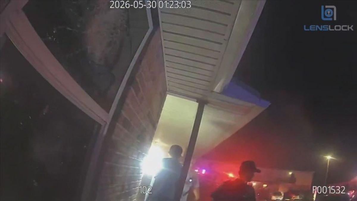 Bodycam footage shows PSJPD officers pull family from burning apartment ...