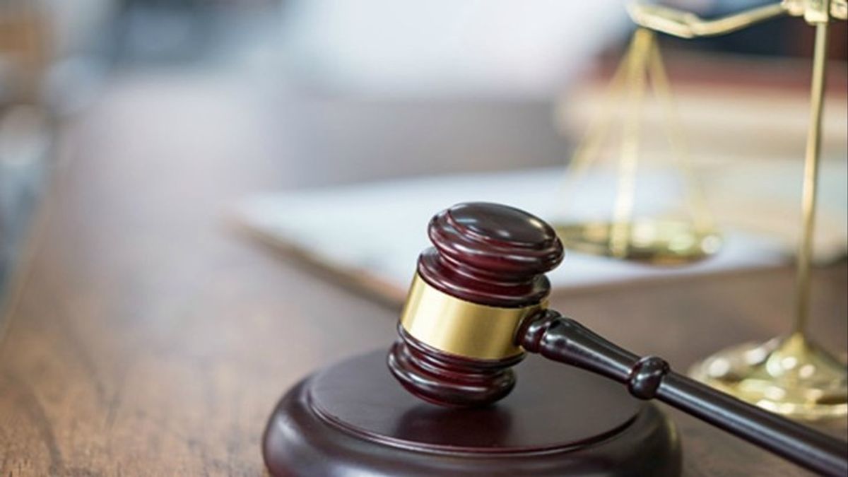 Mother and grandmother plead guilty to charges in child abuse case ...