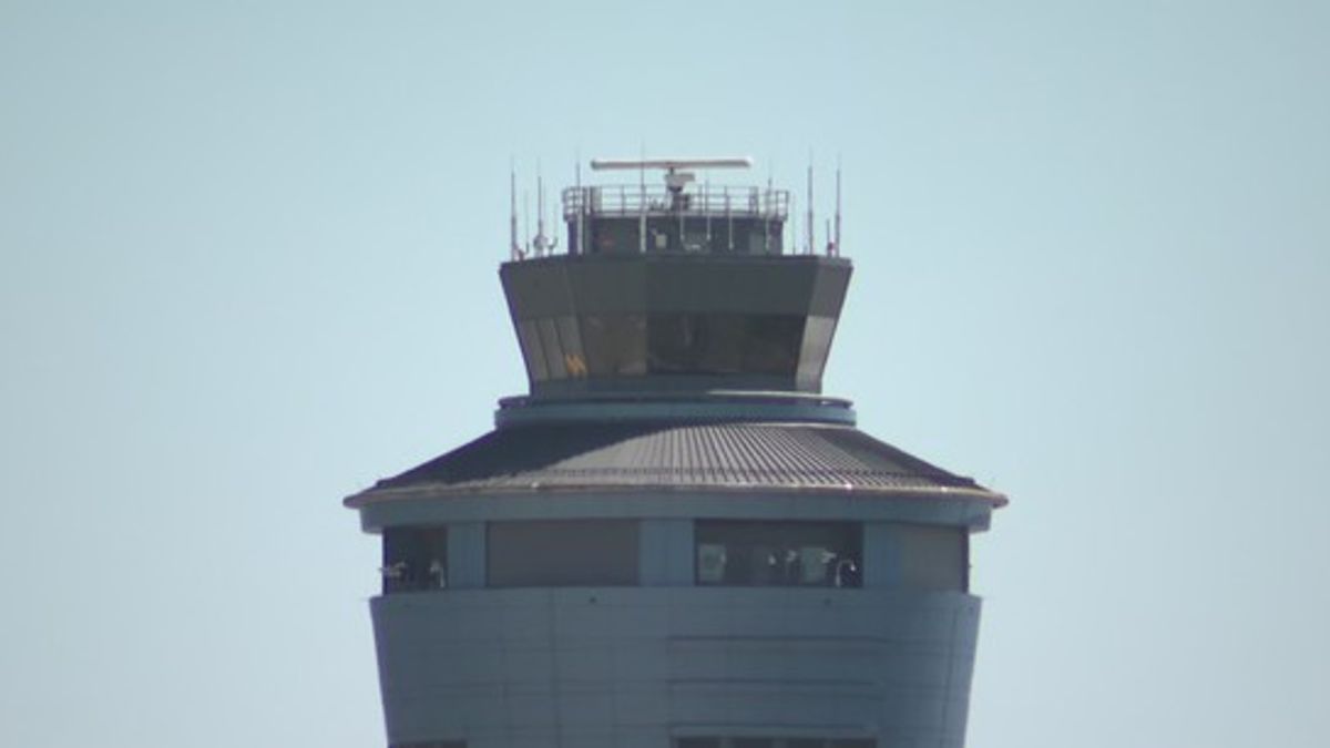 Vaughn College graduates first air traffic controller class, tackling ...