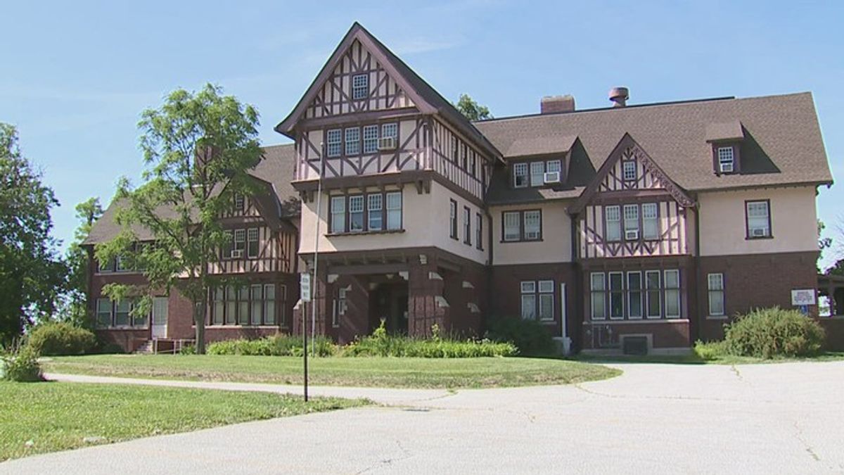 Allendale mansion being sold in Moline | Haystack News
