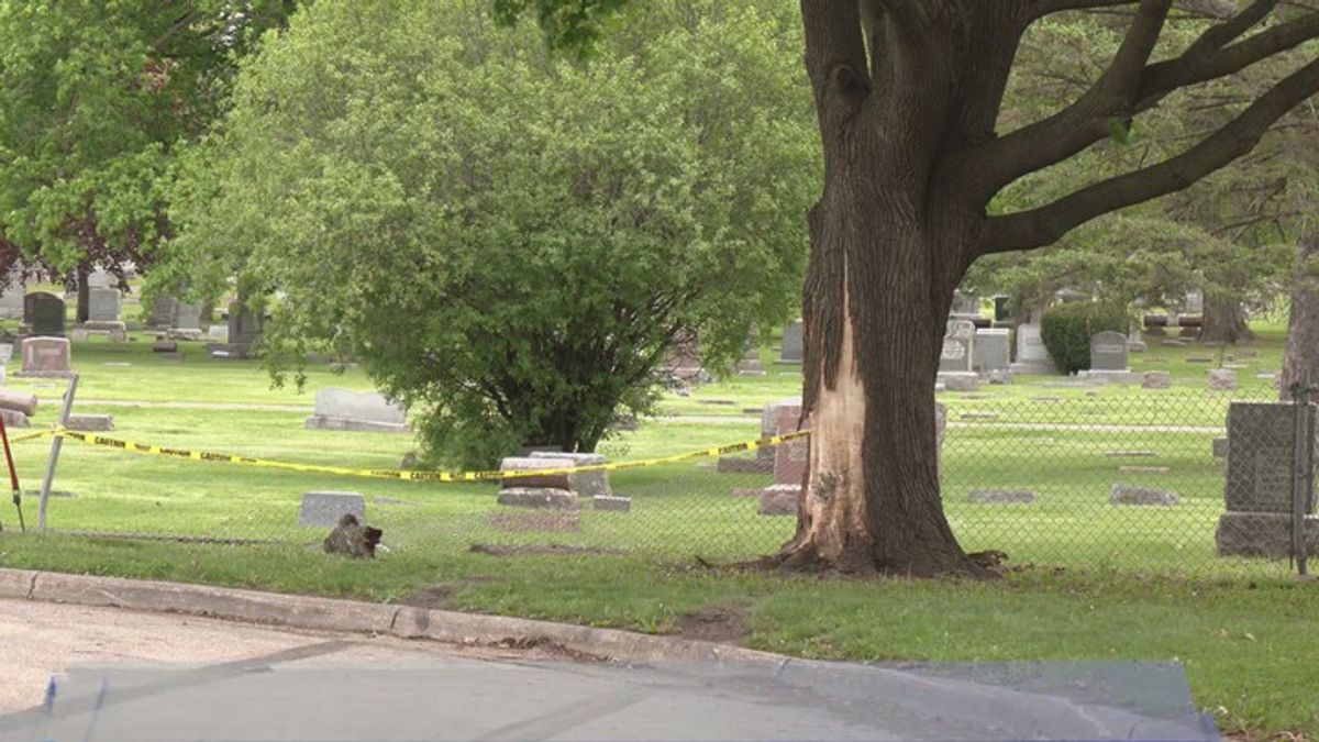 Beloit man charged with homicide after cemetery crash | Haystack News