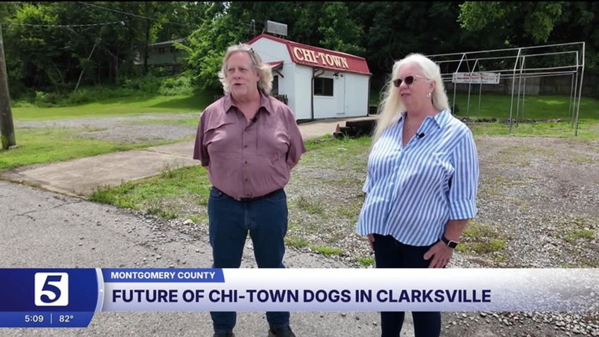 A Clarksville staple, Chi-Town Dogs on Riverside Drive, is coming back ...