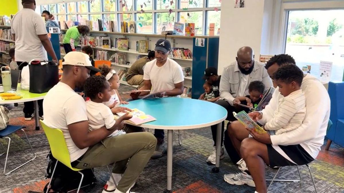 The Library Dads: Fathers in Atlanta are bonding with their kids ...