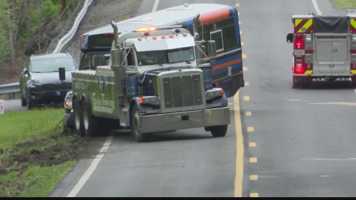 Two high school students dead after fatal three-car crash on Courthouse ...