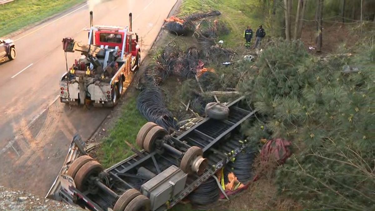 Ground crew shows scene of semi-truck crash on I-85 North near GA-SC ...