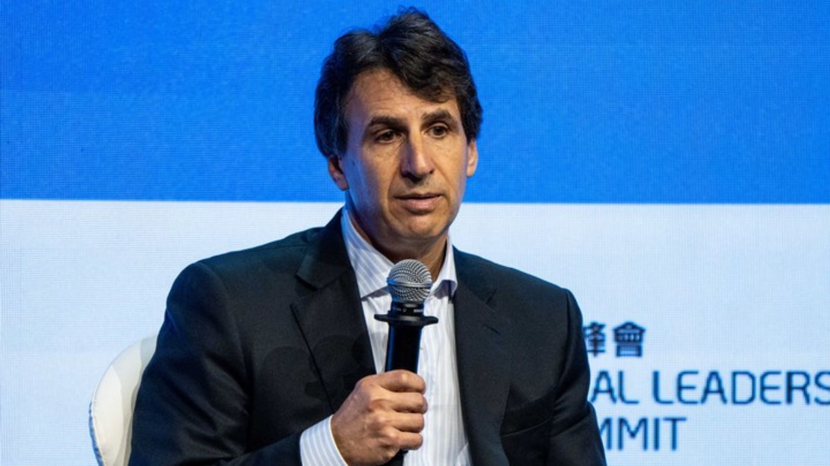 Great fortunes will be made & lost in data centers, Apollo's CEO says ...