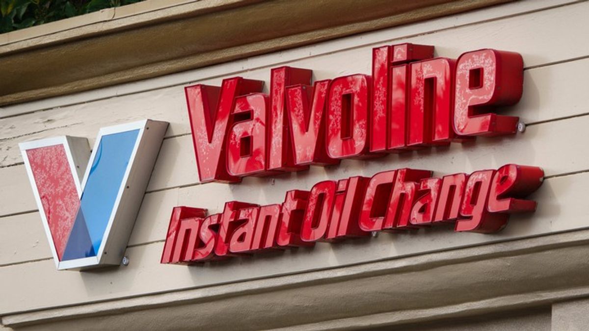 Car owners don't want to trade down on auto maintenance: Valvoline CEO ...