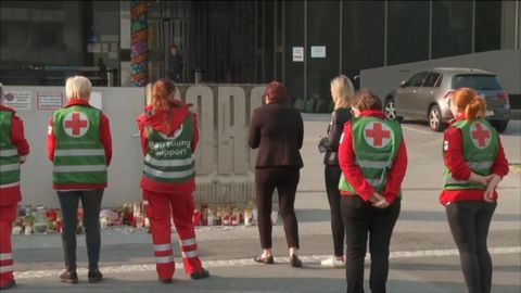 Residents of Graz observe moment of silence after school attack ...