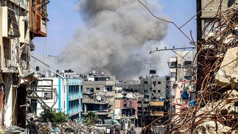 Jabalia targeted: Israeli bombs hit residential buildings | Haystack News