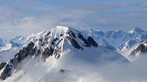 Volcano Experts Say Alaska’s Mount Spurr is About to Erupt | Haystack News