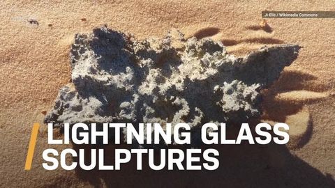 This is the Amazing Thing That Happens When Lighting Strikes Sand ...