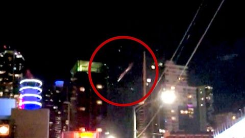 Giant Fiery Ball of Debris Filmed Falling From the Sky Over Australia ...