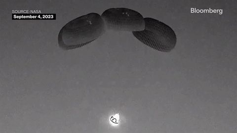 SpaceX Capsule Splashes Down With ISS Crew on Board | Haystack News