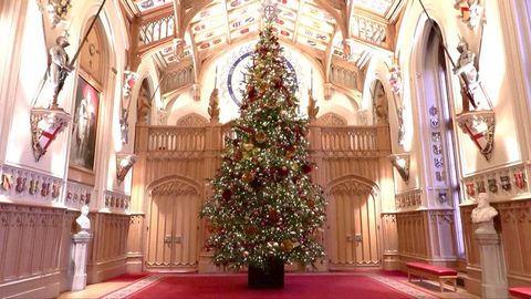 Must See! Windsor Castle Has Its Halls Decked Out in True Christmas ...