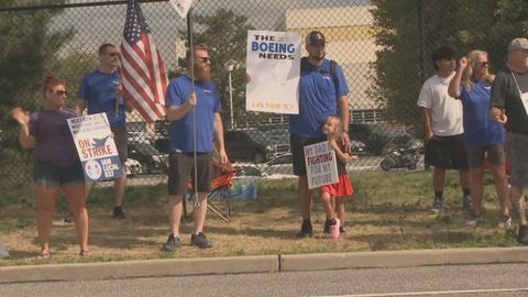 Boeing union strike hits week 5; talks set to resume | Haystack News