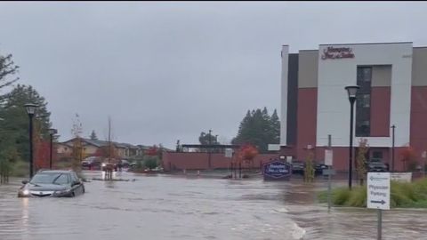 Flooding causes sinkholes and traps hundreds at a Santa Rosa Sutter clinic and Hampton Inn ...