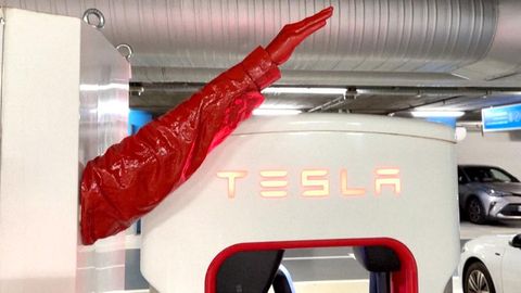 Artist Adds Elon Musk’s ‘Nazi Salute’ Arm to Tesla Charging Station in ...