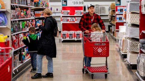 Target raising Q4 sales forecast on record holiday sales | Haystack News